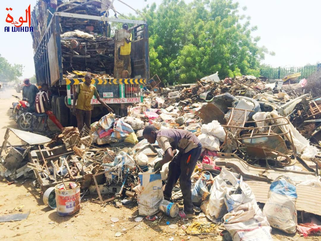 La pollution de N'Djamena transformée en opportunité économique grâce au recyclage du fer